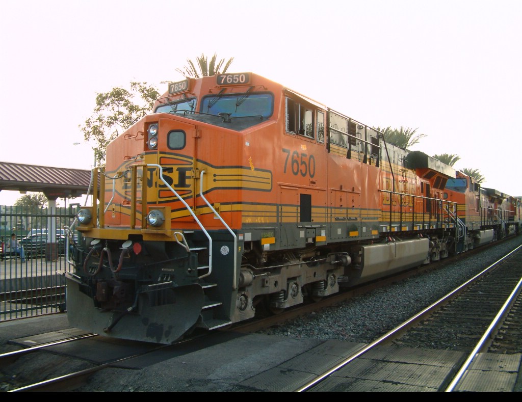 BNSF 7650